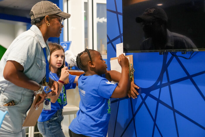 UVA Hosts LEAP Prep Sessions at Lynx Den STEAM Center